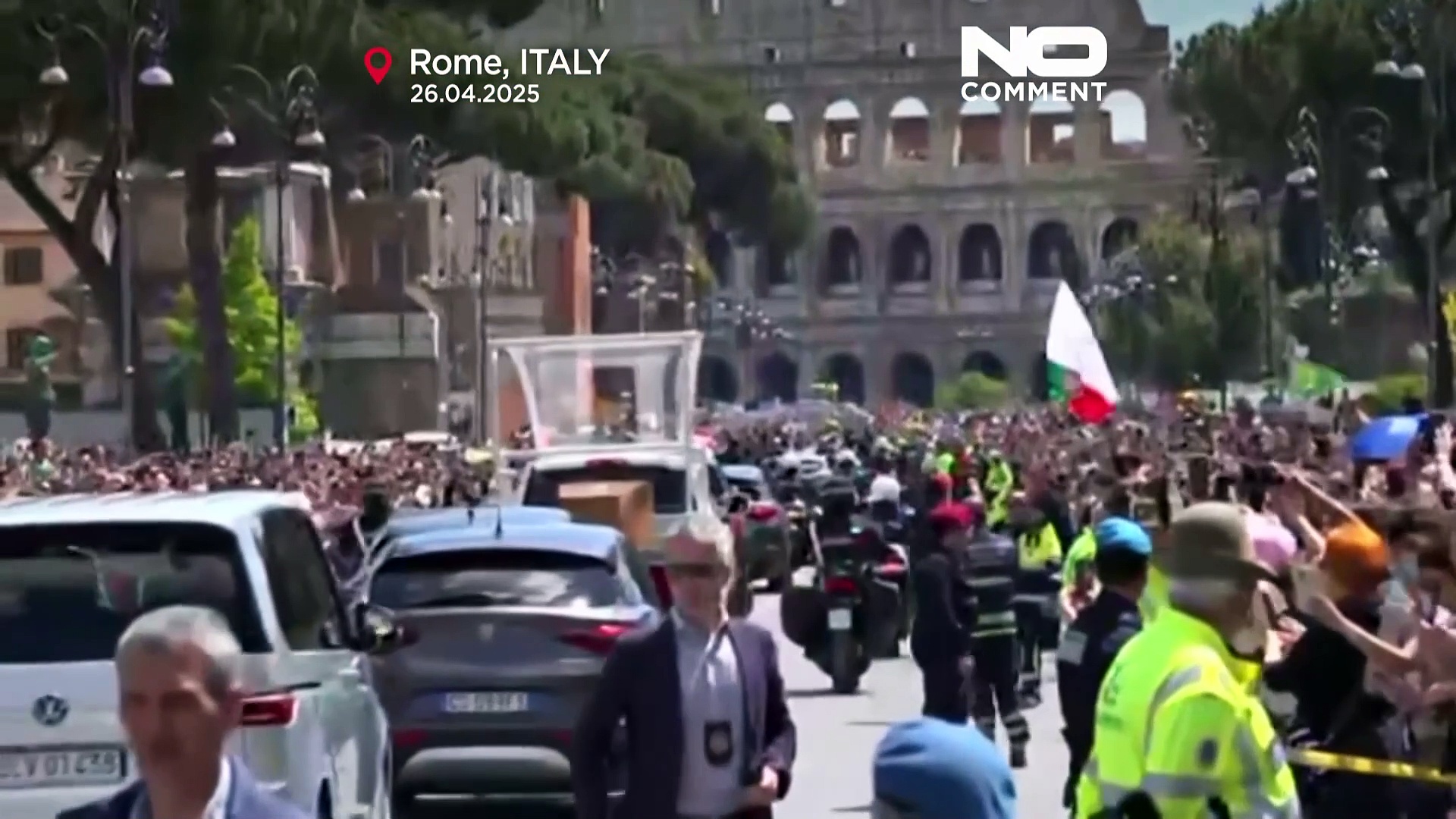 Hundreds of thousands bid farewell to Pope Francis' coffin through ...