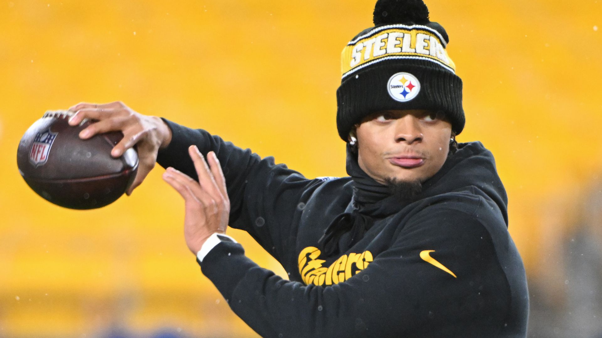 The Justin Fields trade between Steelers and Bears is complete