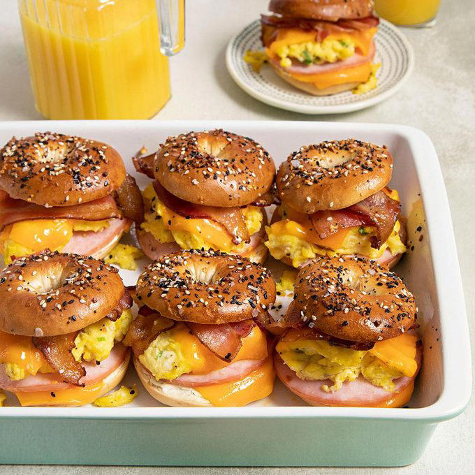 27 Breakfast Ideas for Guests That Impress Every Time