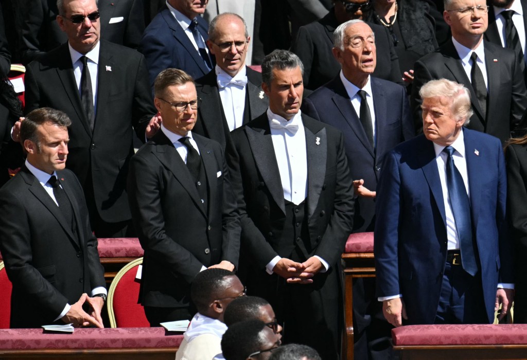 Trump, Macron exchange firm handshake during ‘sign of peace’ at Pope ...