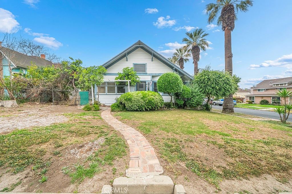 1910 Wood Siding Triplex in California with Separate Metered Units, a ...