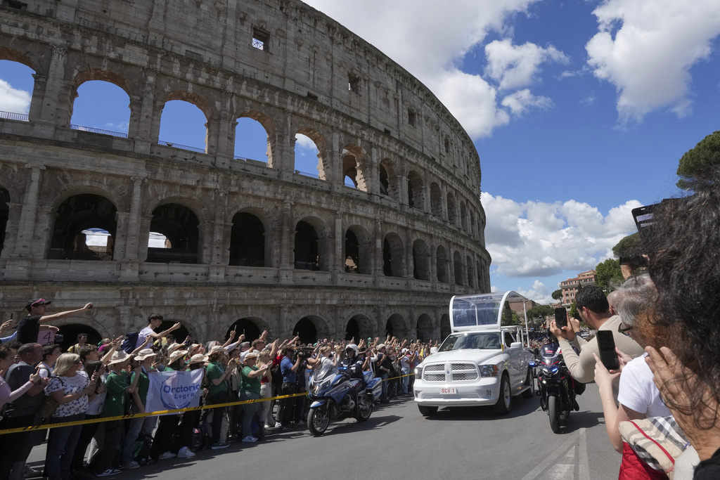 PHOTO COLLECTION: Vatican Pope Funeral Procession