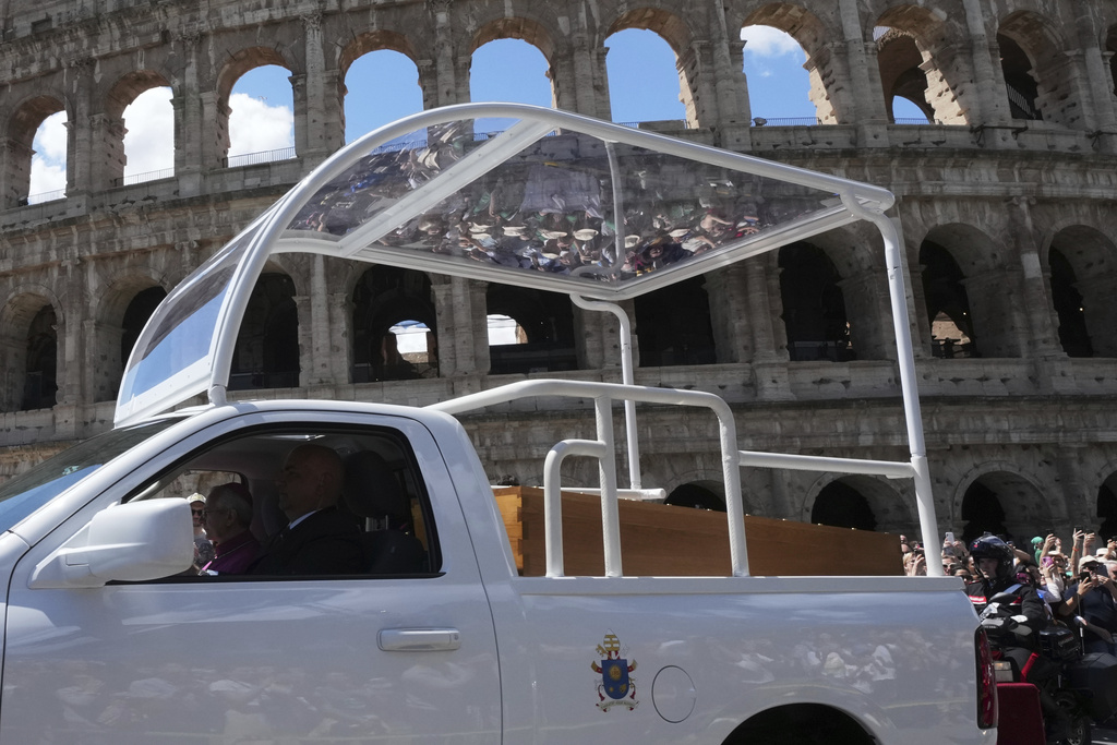 PHOTO COLLECTION: Vatican Pope Funeral Procession