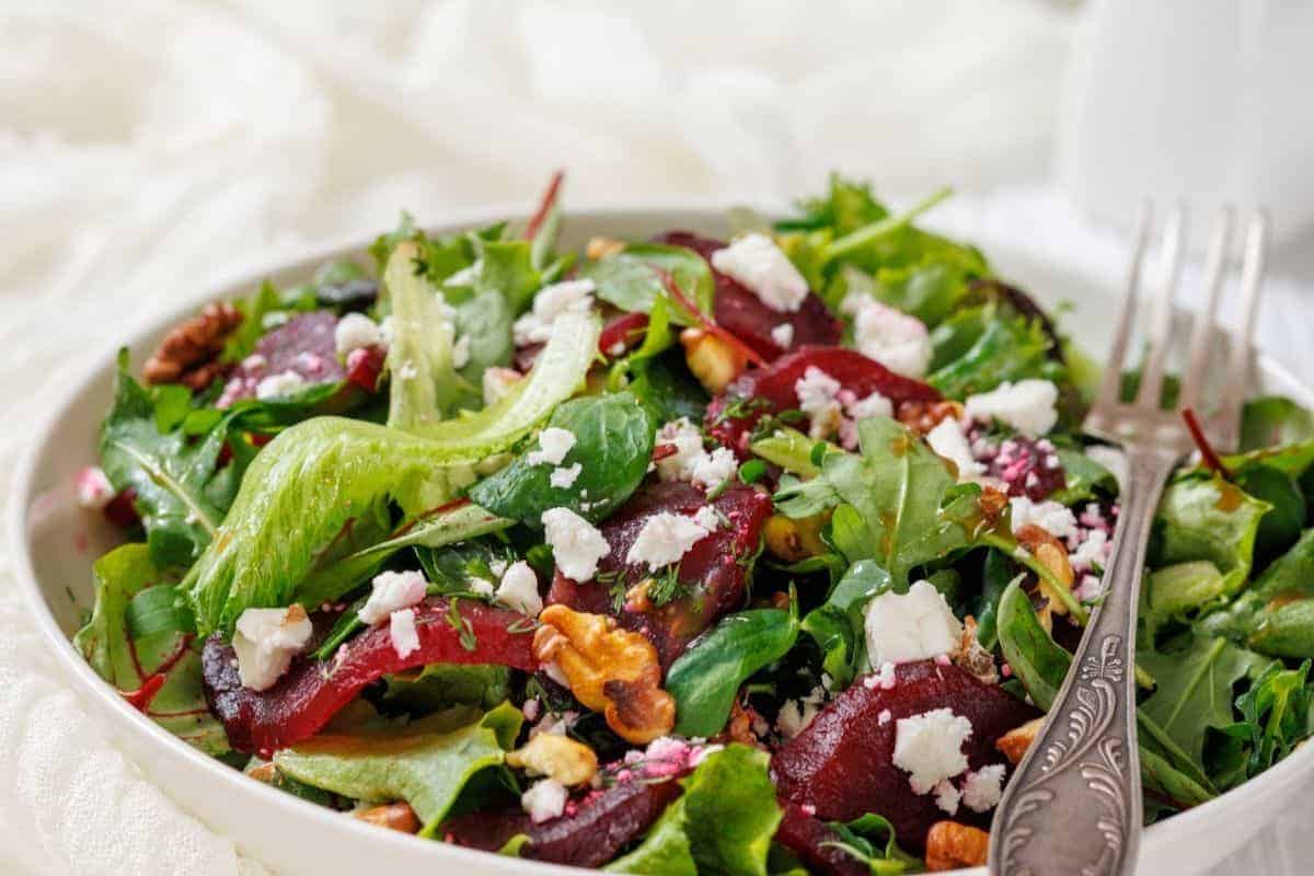 15 salads with enough texture and bite to hold their own