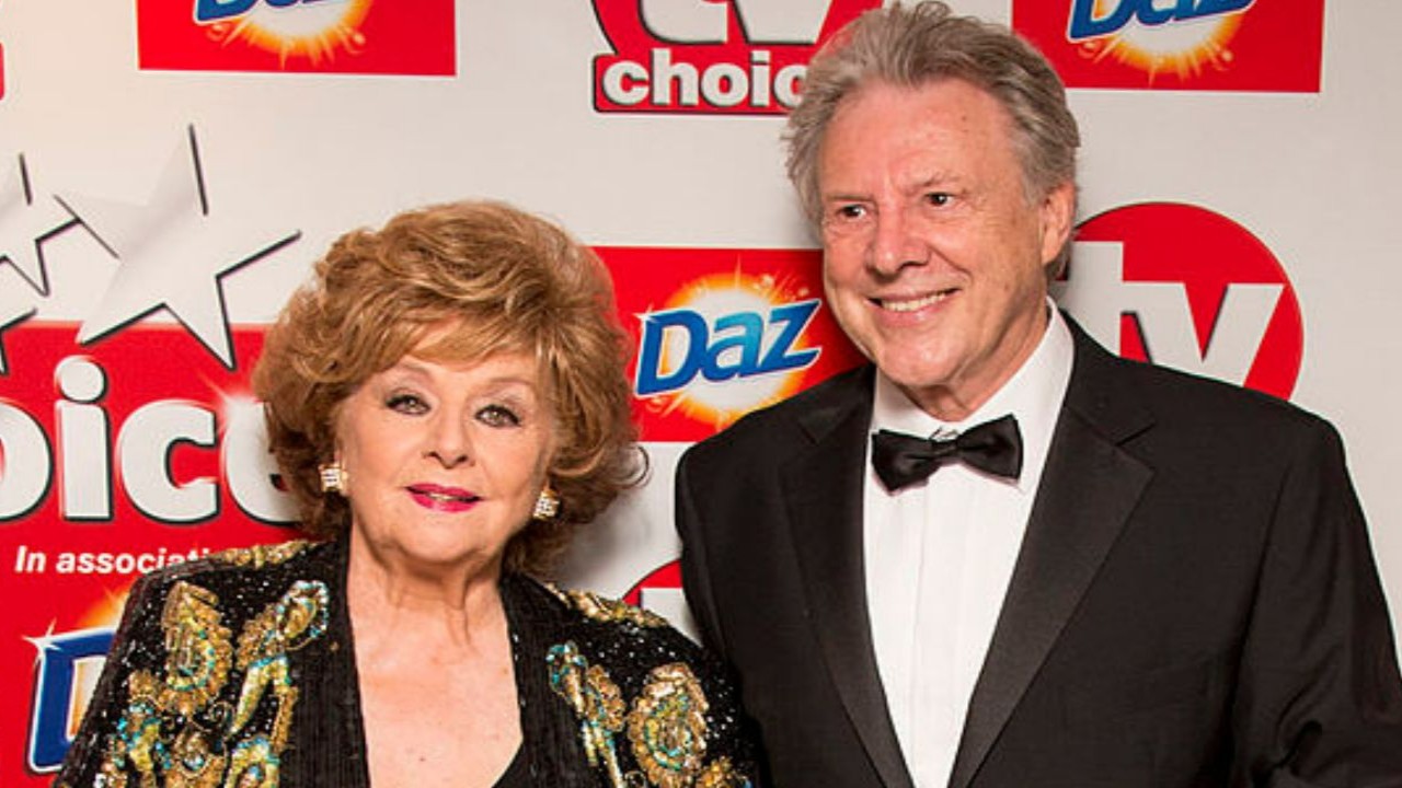 Philip Lowrie Dies at 88: All About Coronation Street Icon Who Held ...