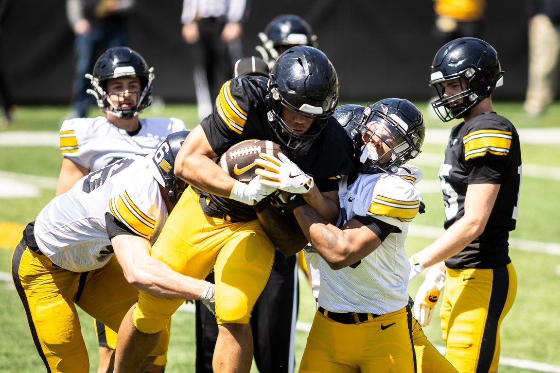 Iowa Hawkeyes football: players take to the field at public spring practice