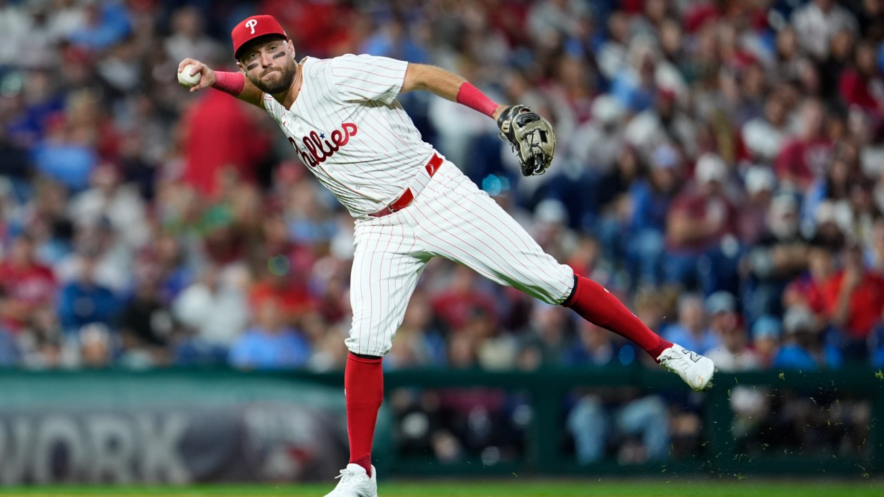 Twins acquire infielder Kody Clemens from Phillies