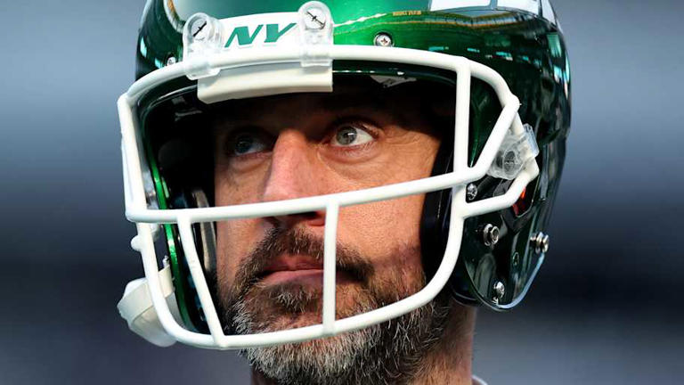 Steelers passing on Shedeur Sanders thrice is a grim Aaron Rodgers omen