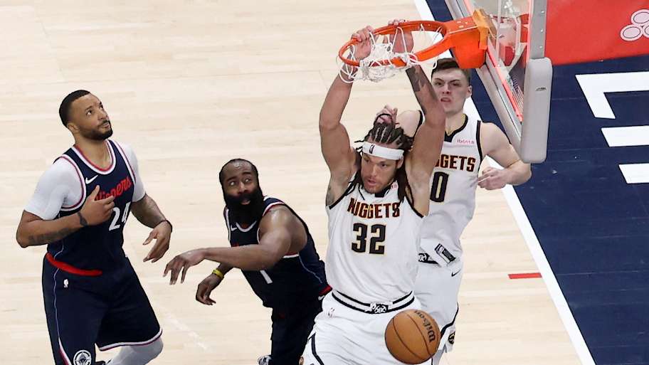 Nuggets beat Clippers by a literal millisecond with insane buzzer-beater dunk