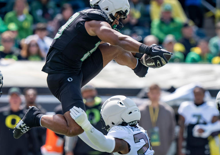 Predicting Oregon football offensive depth chart after Ducks' spring game