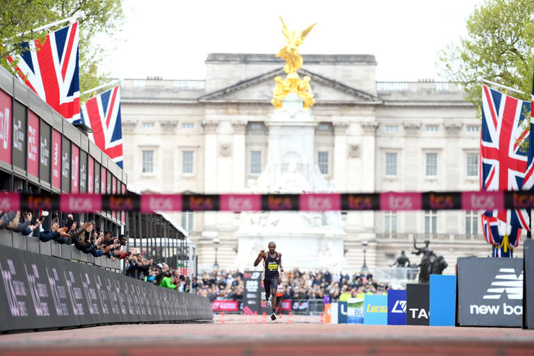 How to watch London Marathon 2025 for FREE: TV channel and live stream ...
