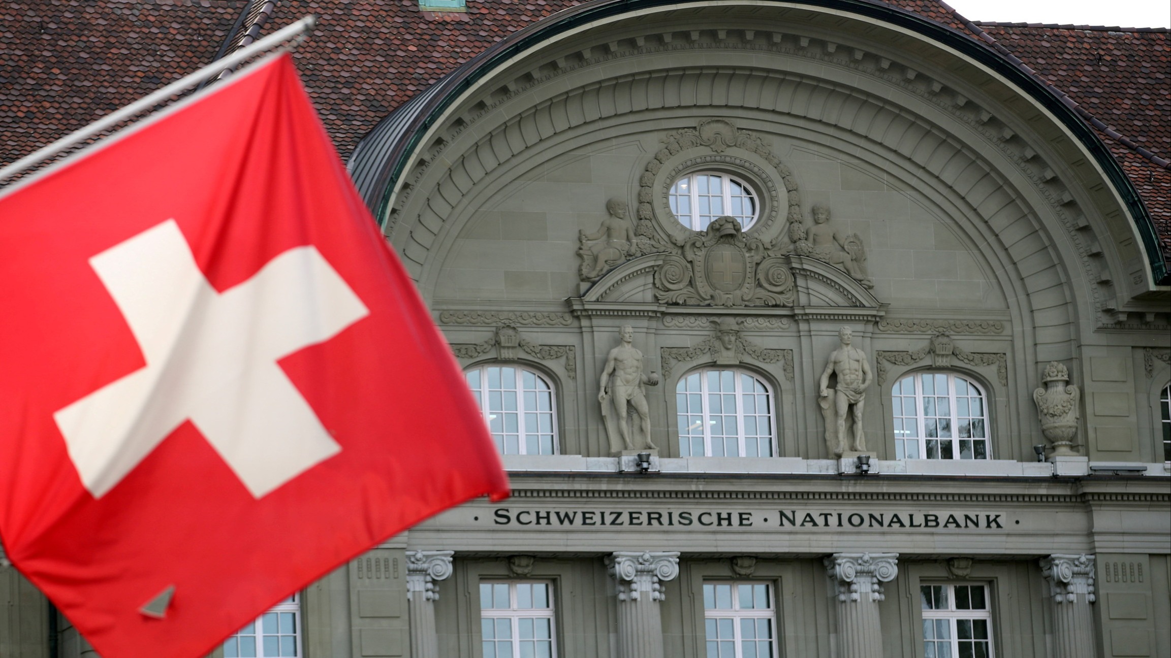 Swiss franc surge sparks bets on return to negative interest rates