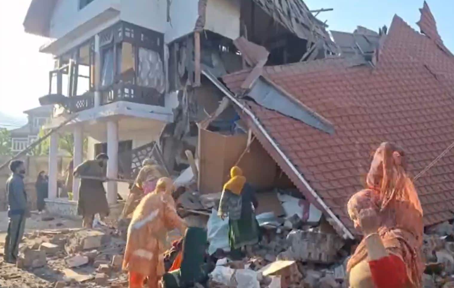 Post-Pahalgam attack security sweep: 10 terrorist homes demolished so ...