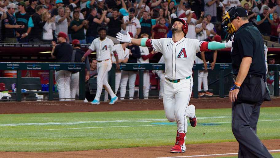 Diamondbacks’ Eugenio Suarez Ties MLB Record With Four Home Runs in One ...