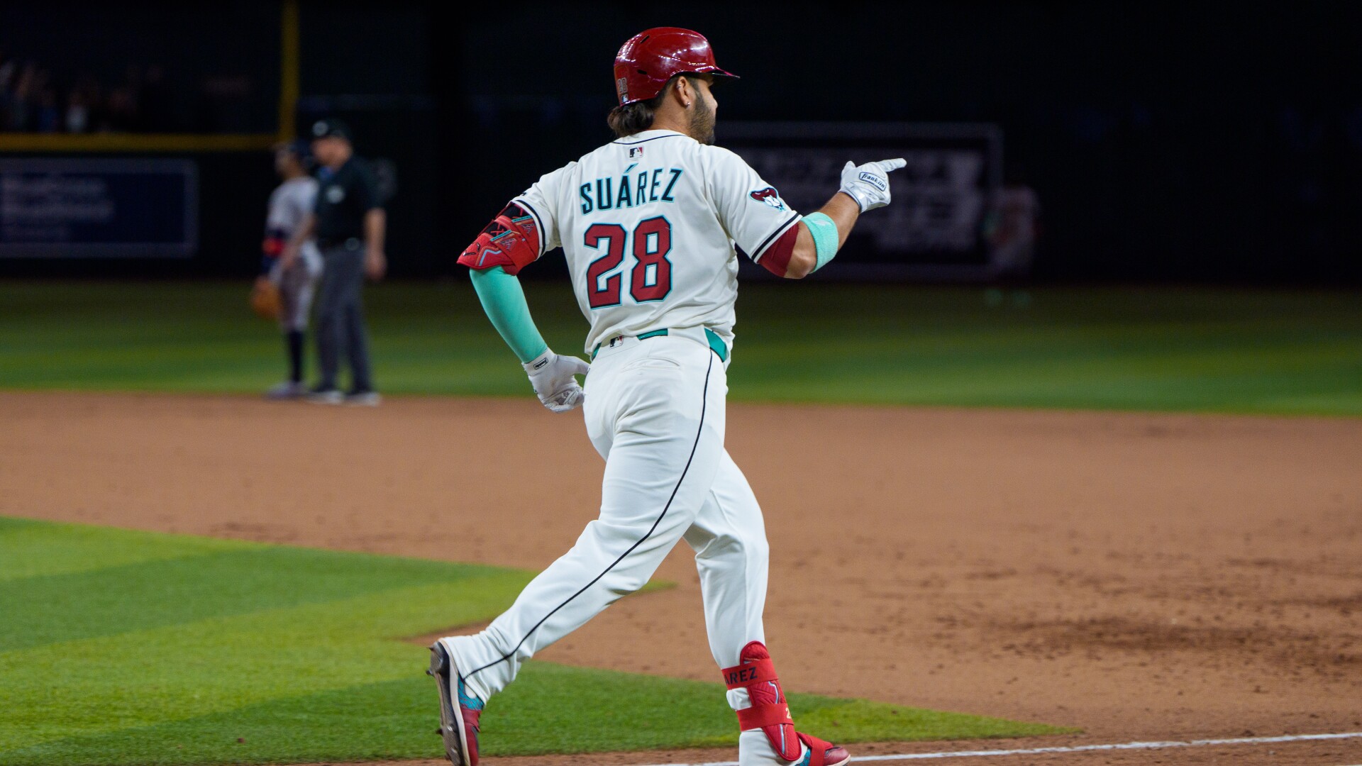 Arizona's Eugenio Suárez becomes 19th player in MLB history to hit 4 ...