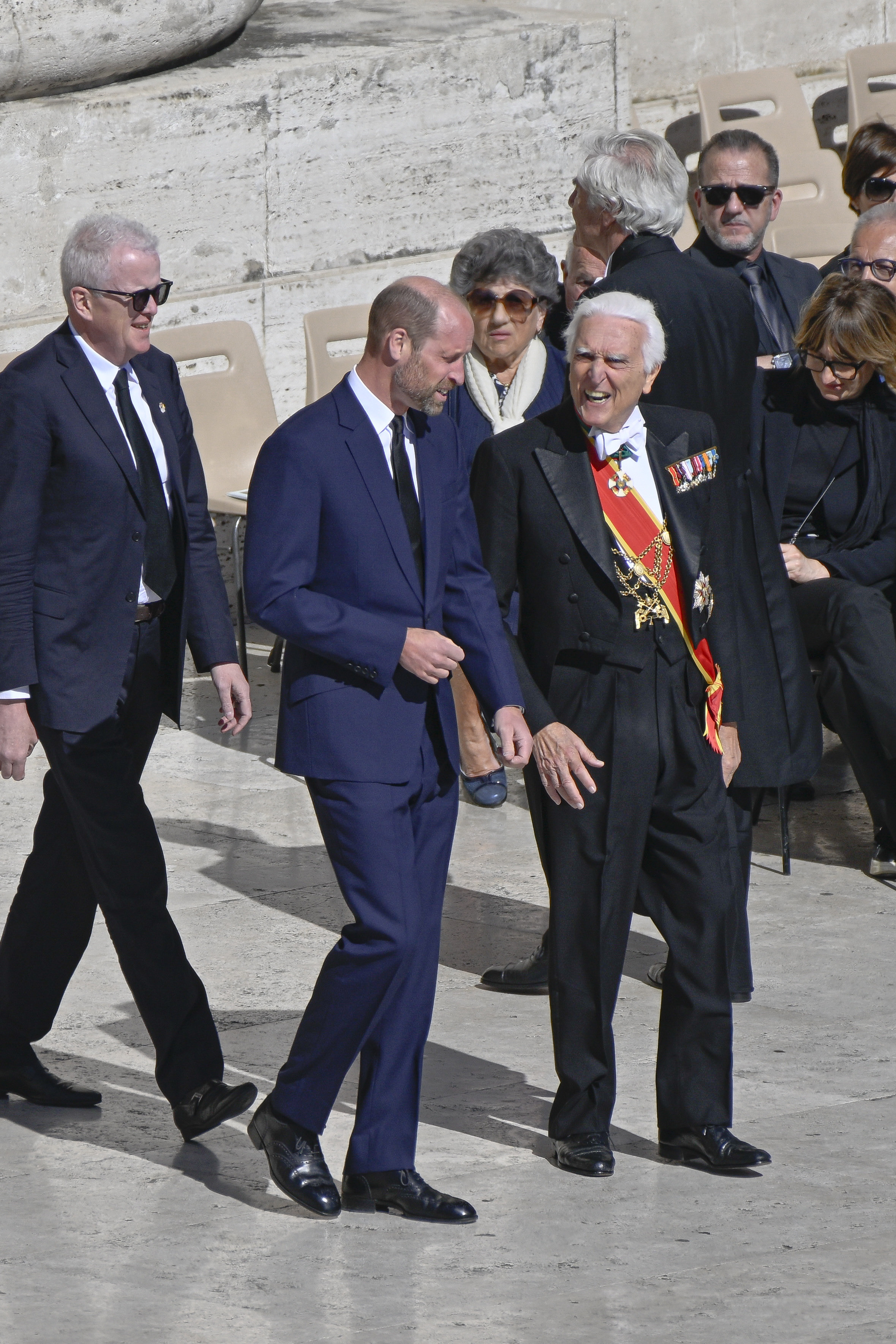 Body Language Expert Details the Moment Prince William Showed Himself ...