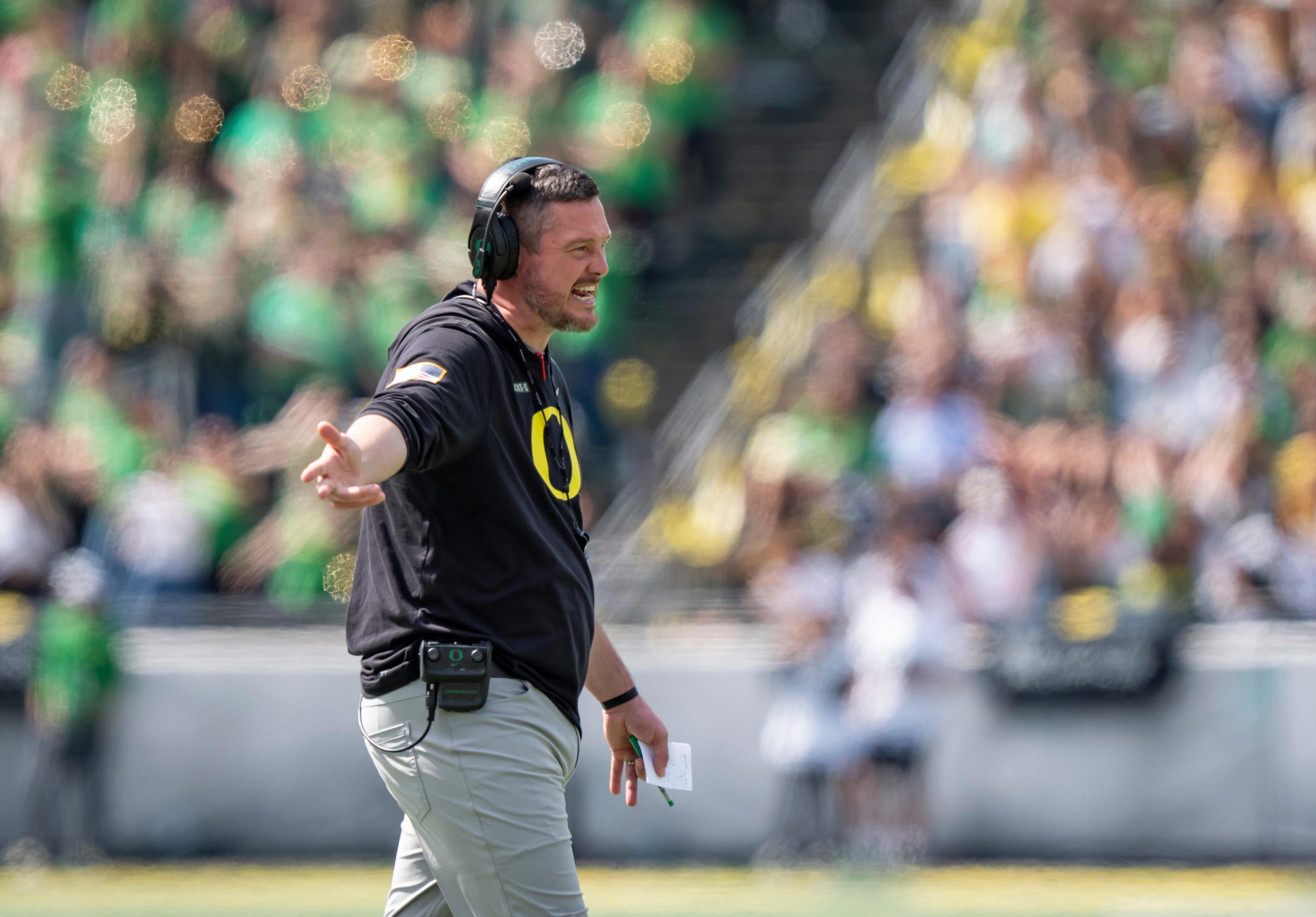 Oregon football's Dan Lanning talks Devon Jackson's health, team ...