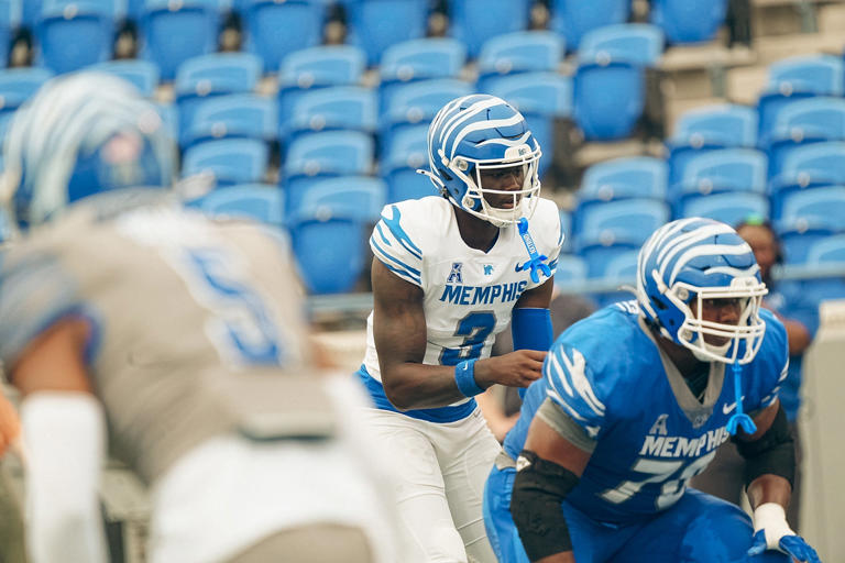 Former Memphis QB AJ Hill, WR Jamari Hawkins join Ryan Silverfield with ...
