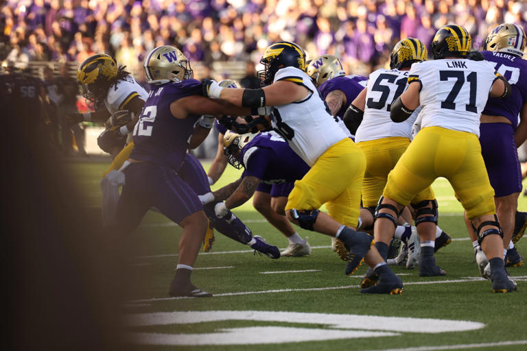 Michigan football LG Josh Priebe signs with Miami Dolphins as an ...