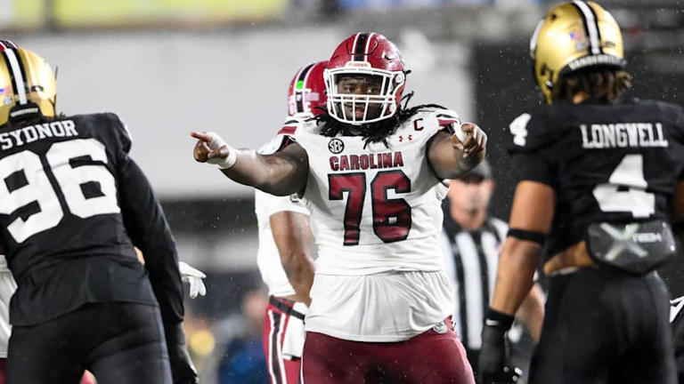 The New Orleans Saints Sign South Carolina Offensive Lineman Torricelli ...