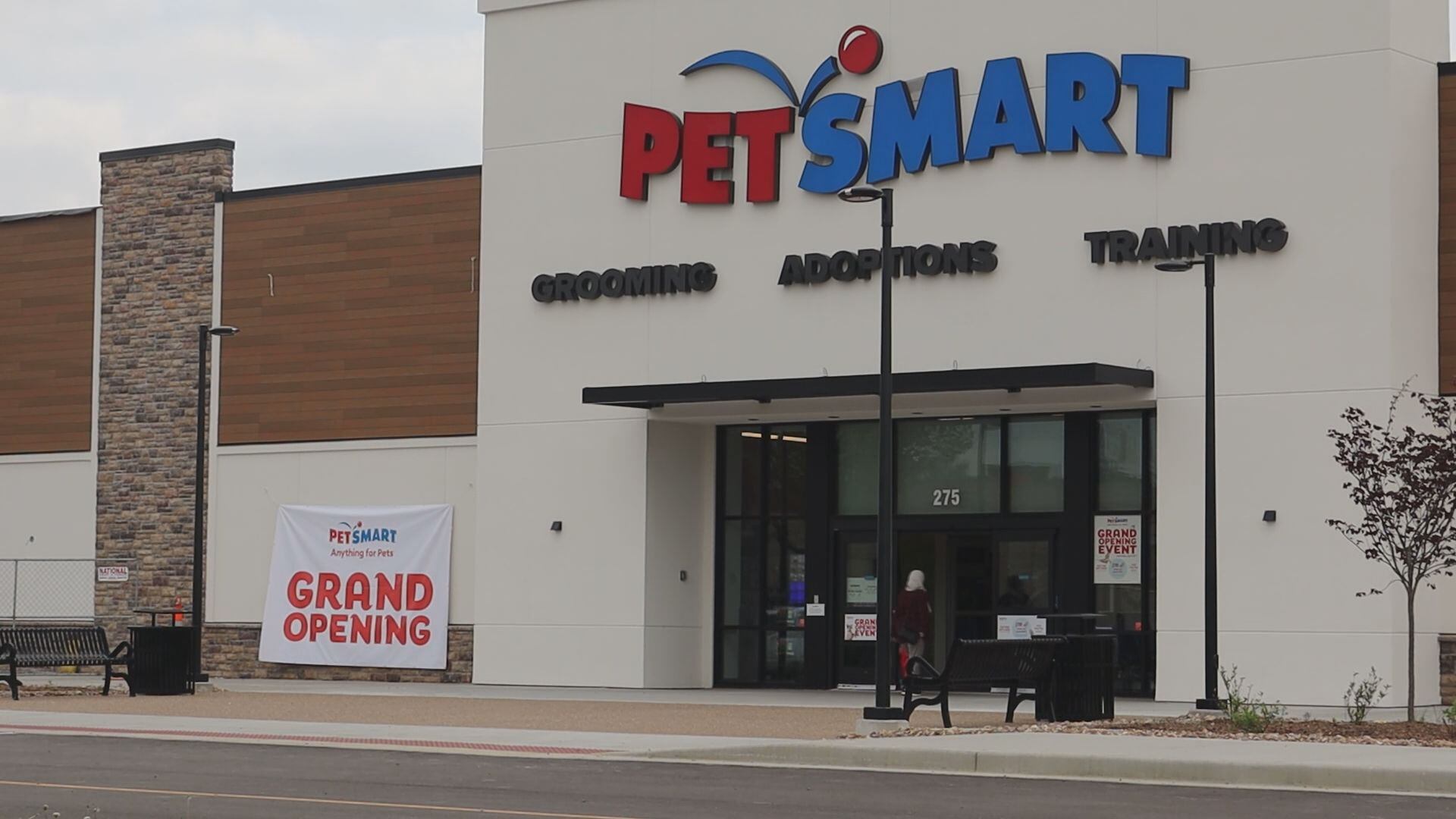 PetSmart opens in West Park Mall in Cape Girardeau