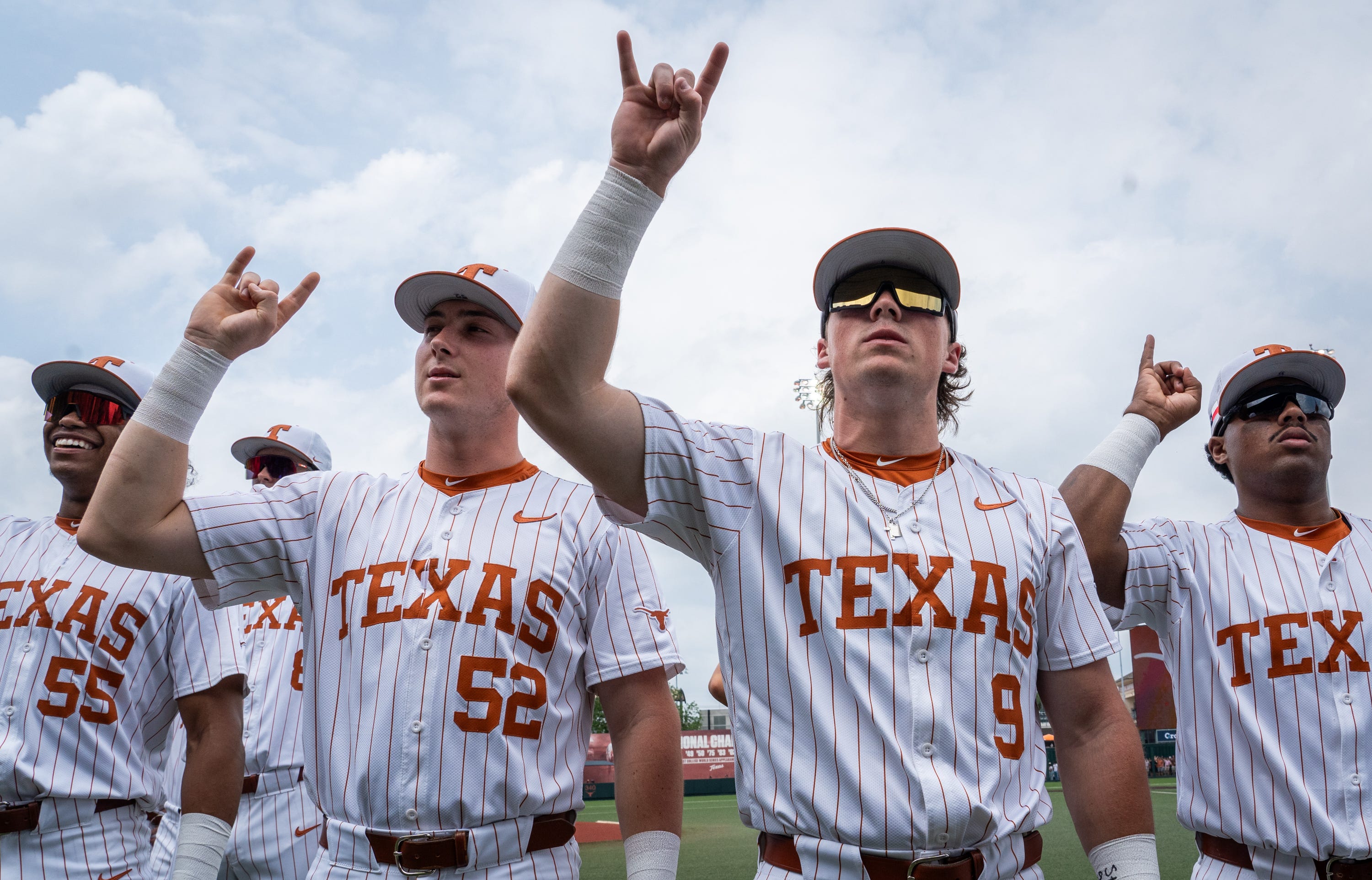 Texas baseball falls to Arkansas, loses first series of season: Recap ...