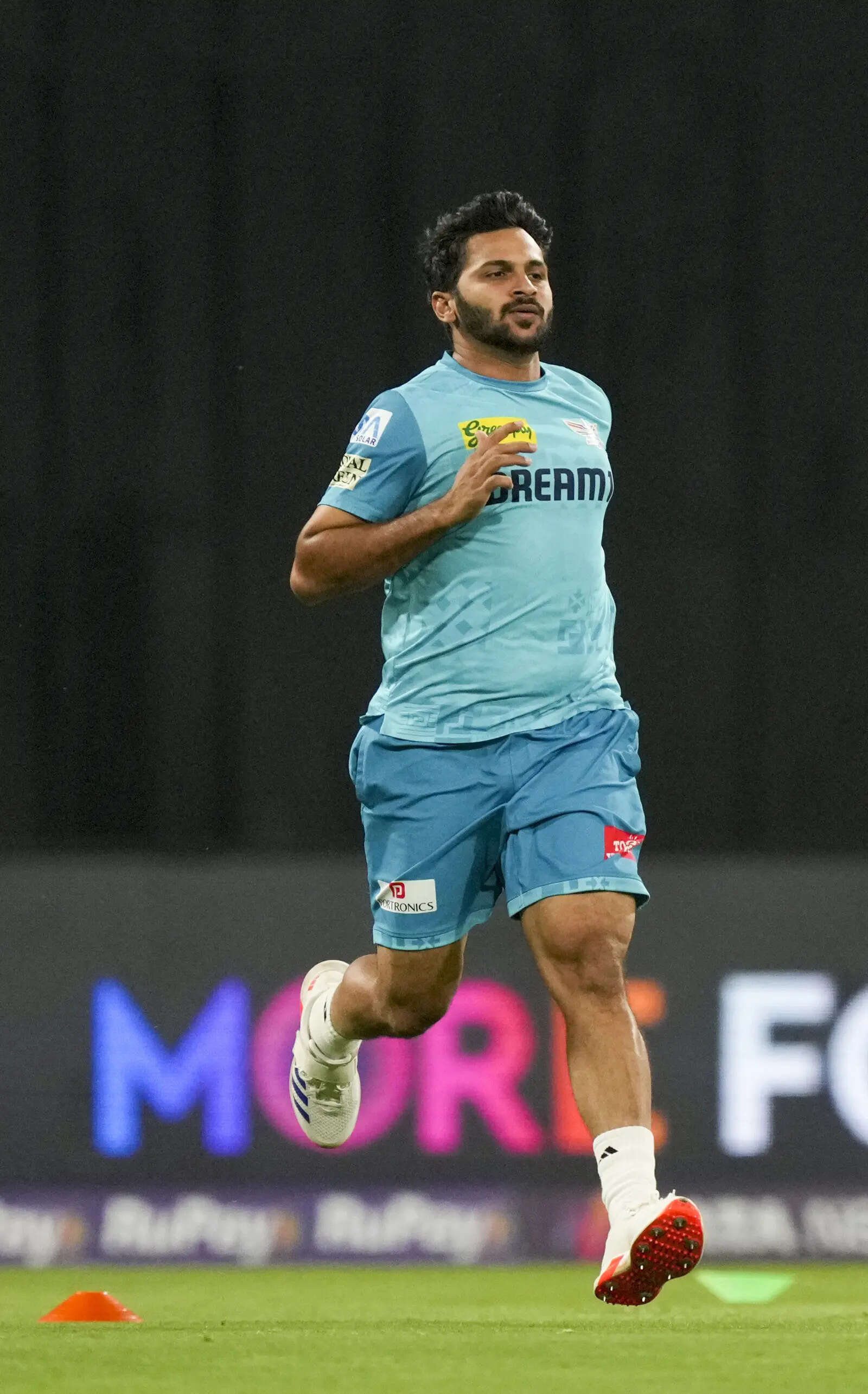 Why Shardul Thakur is not playing today's match between MI, LSG?