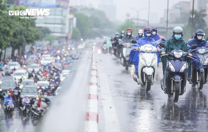 Ngày mai không khí lạnh tràn về, miền Bắc giảm nhiệt nhanh kèm mưa to ...