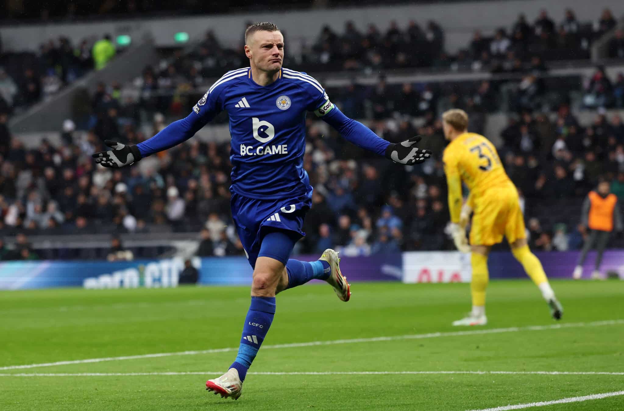 Jamie Vardy ei voinut enää vaieta – yksi asia Italiassa tuli nopeasti ...