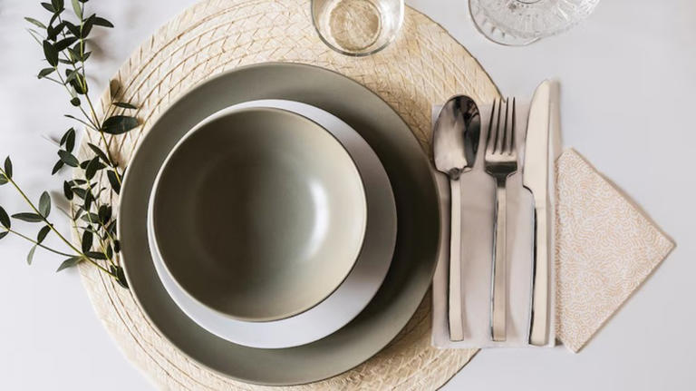 The Budget-Friendly IKEA Dinnerware Set That Deserves A Spot In Your ...