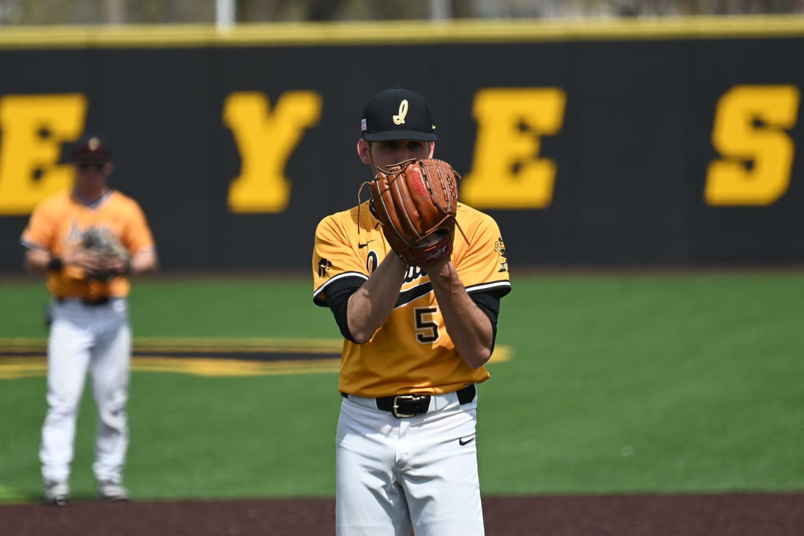 Hawkeyes blank Indiana, earn a fourth Big Ten sweep