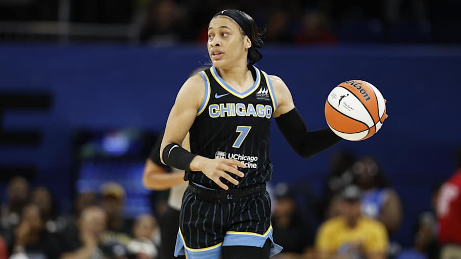 Chennedy Carter Signs With Mexican League Team Amid WNBA Disinterest