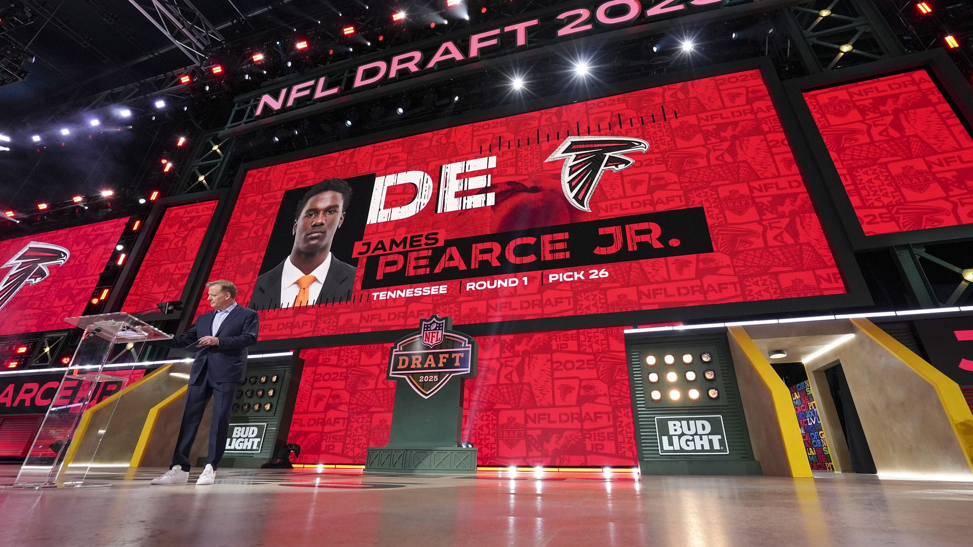 Falcons earn average draft grades in 2025