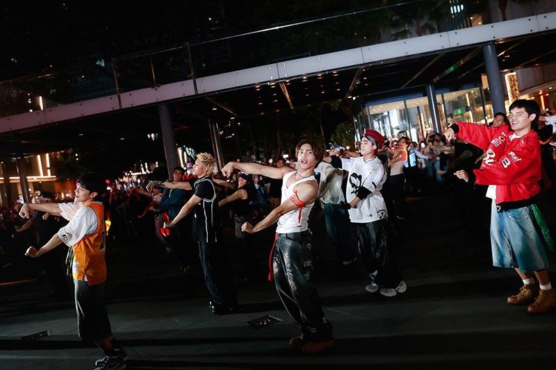 SB19 surprises fans with flash mob performances
