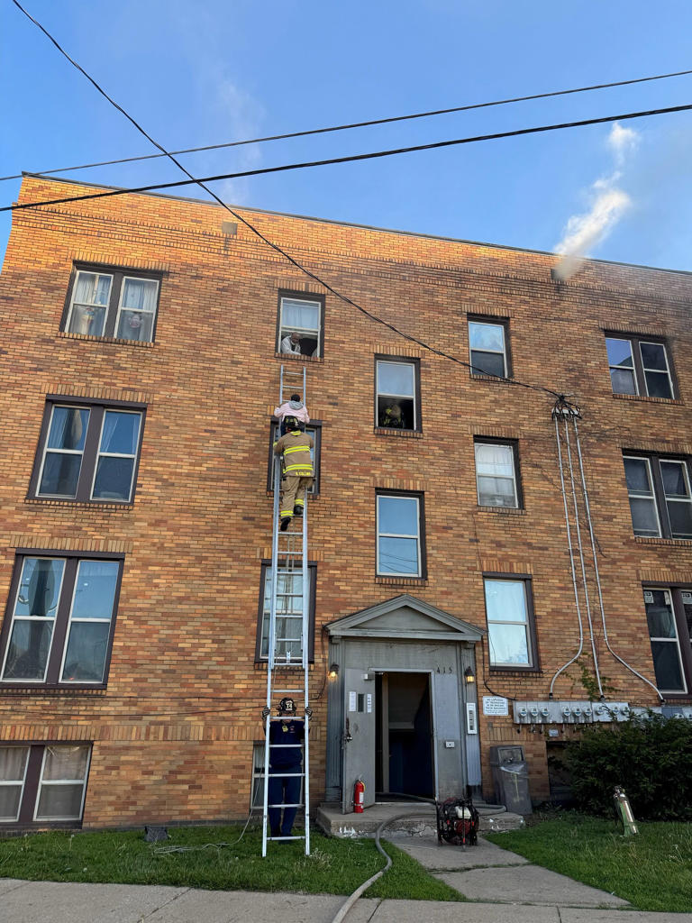 Man jumps from Canton apartment fire; Crews still fighting fire after ...