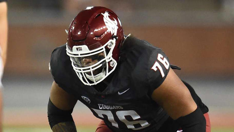 Washington State Offensive Tackle Esa Pole Signs UDFA Deal With Kansas ...