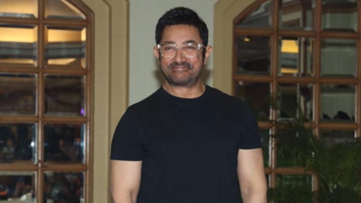 Aamir Khan Steps Out With Girlfriend Gauri Spratt And Son Junaid To ...