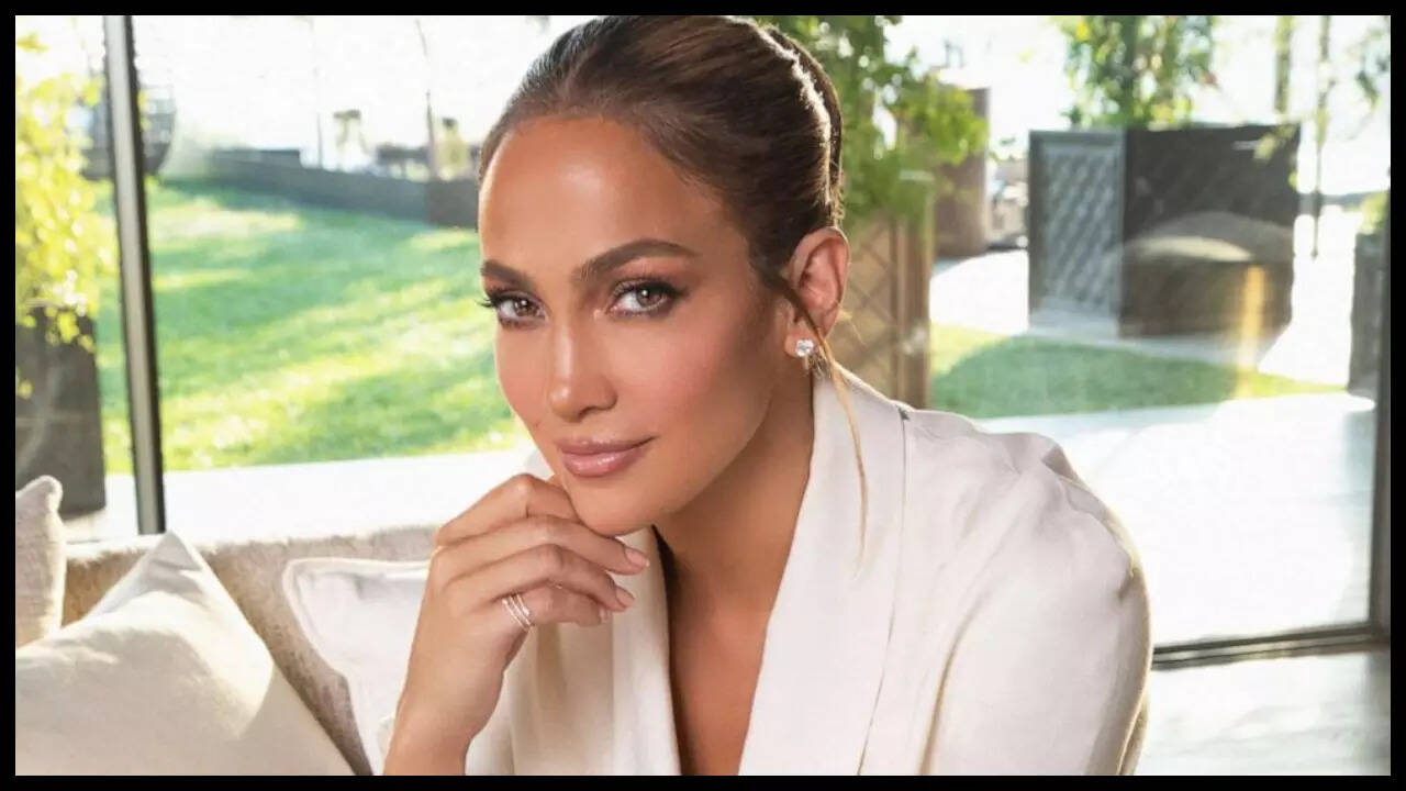Jennifer Lopez's $400 million net worth: A look at the opulent cars ...