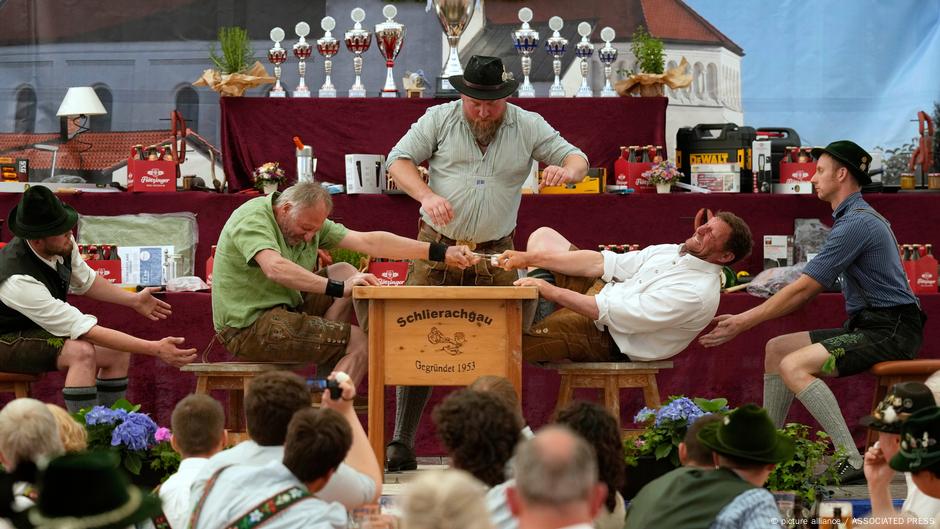 German finger wrestlers battle for championship glory