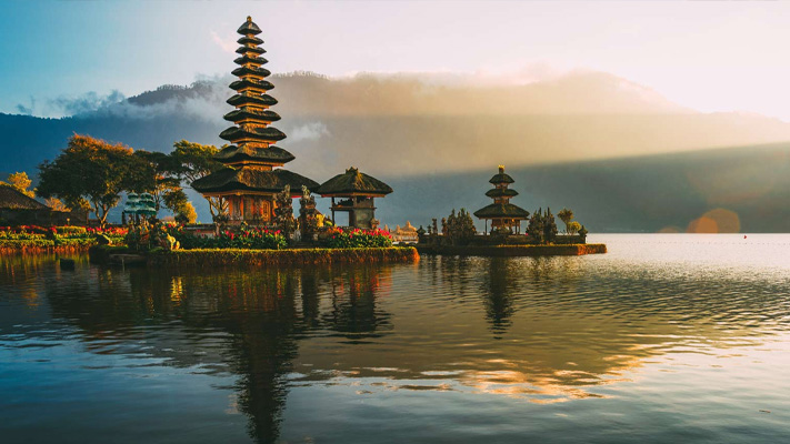 JAVA, INDONESIA – ENRICHED WITH AN ENCHANTING CULTURE AND NATURAL BEAUTY