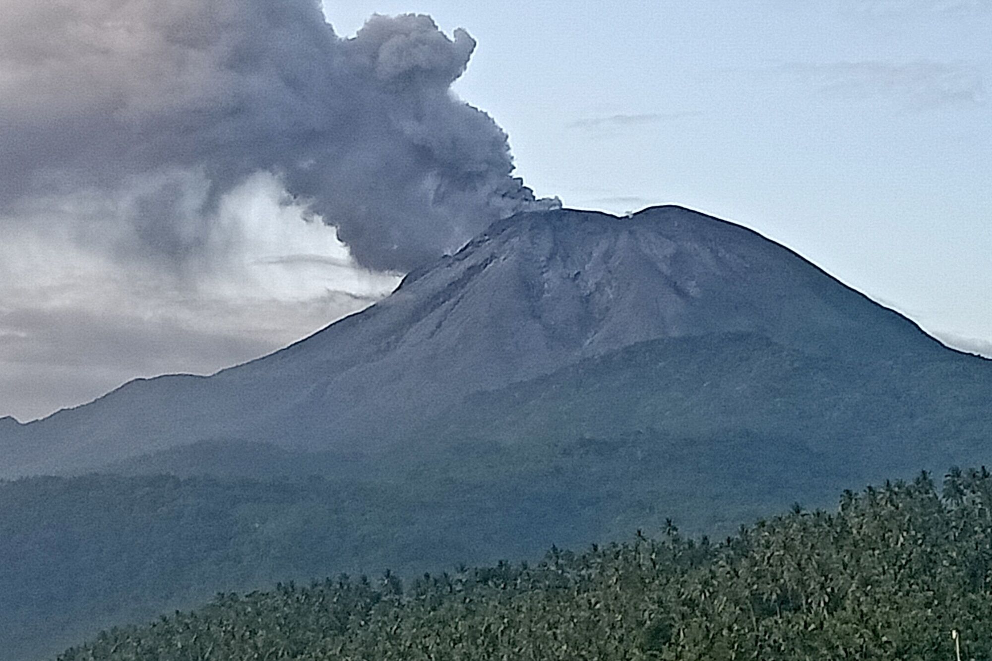 Philippines Places Bulusan Volcano at Alert 1 After Eruption