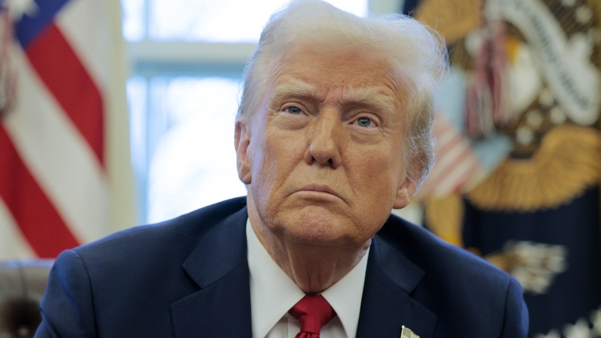 'Very bad news' for Trump: Approval sinks, Dems lead on generic midterm ...