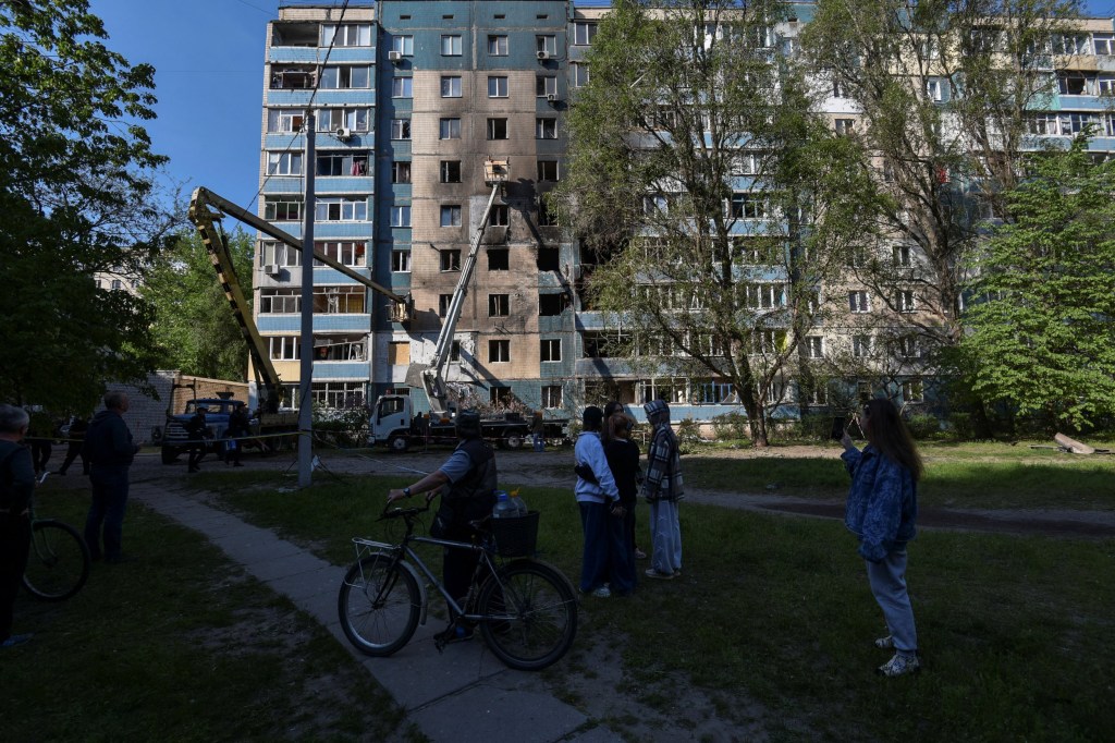 Putin ignores Pope’s funeral and launches deadly strikes on Ukraine