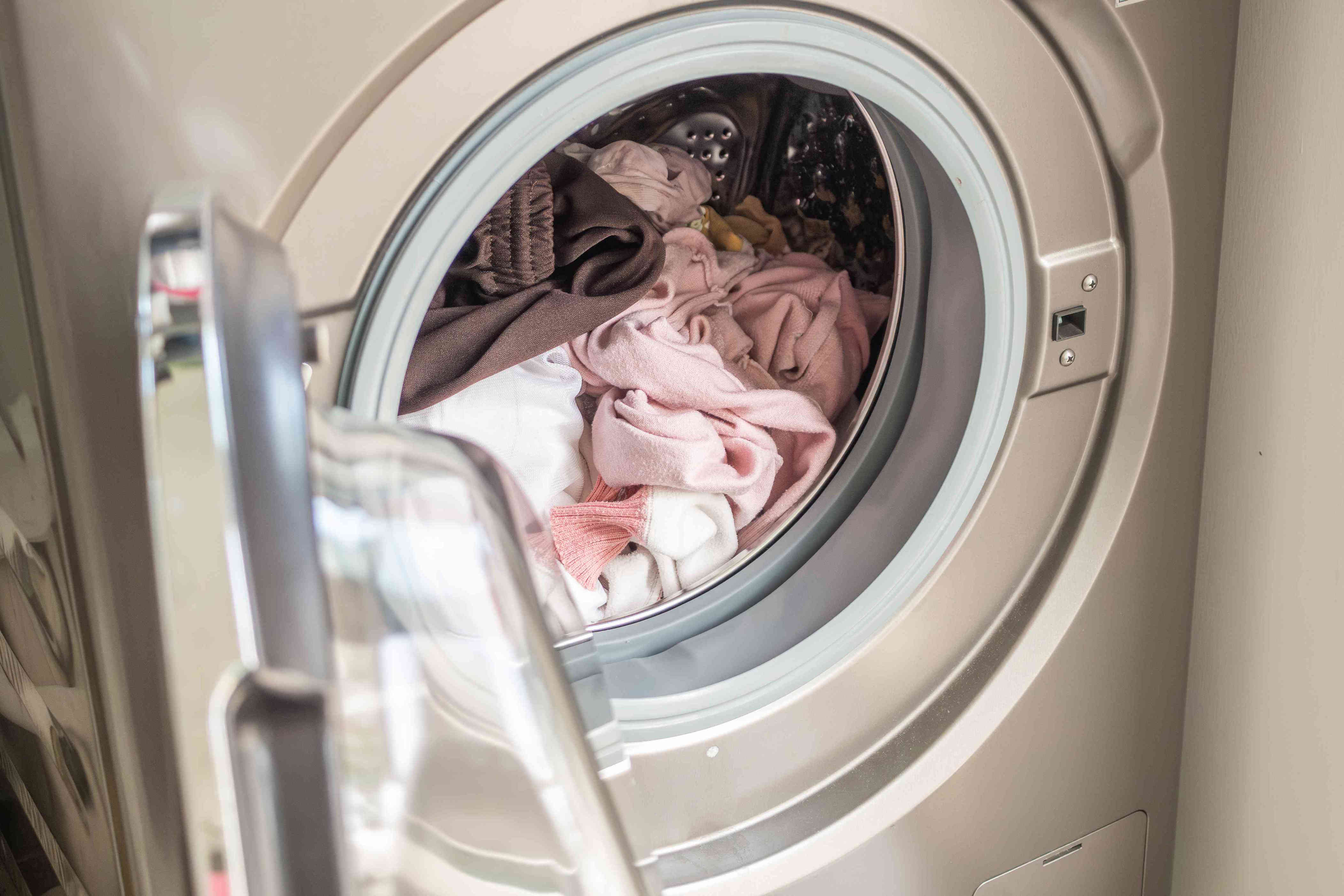 How long can wet laundry sit in the washer before rewashing becomes ...