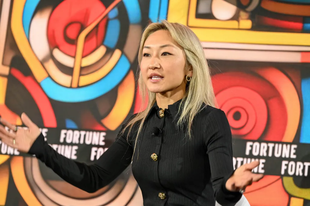 This 35-year-old investor has backed the hottest companies in AI, from ...