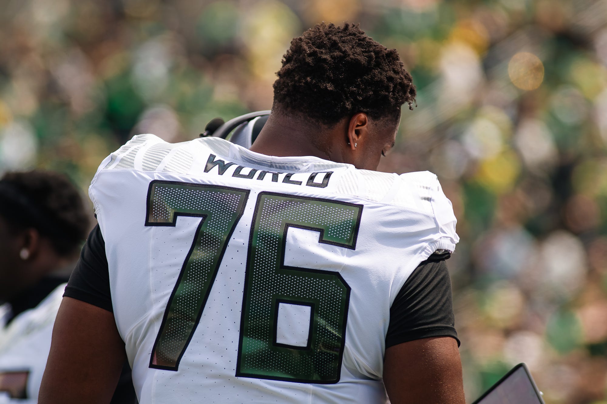 Isaiah World named potential No. 1 pick in 2026 NFL draft for Oregon ...