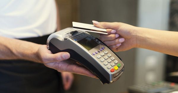 Tipping rules are officially changing at Quebec restaurants next week