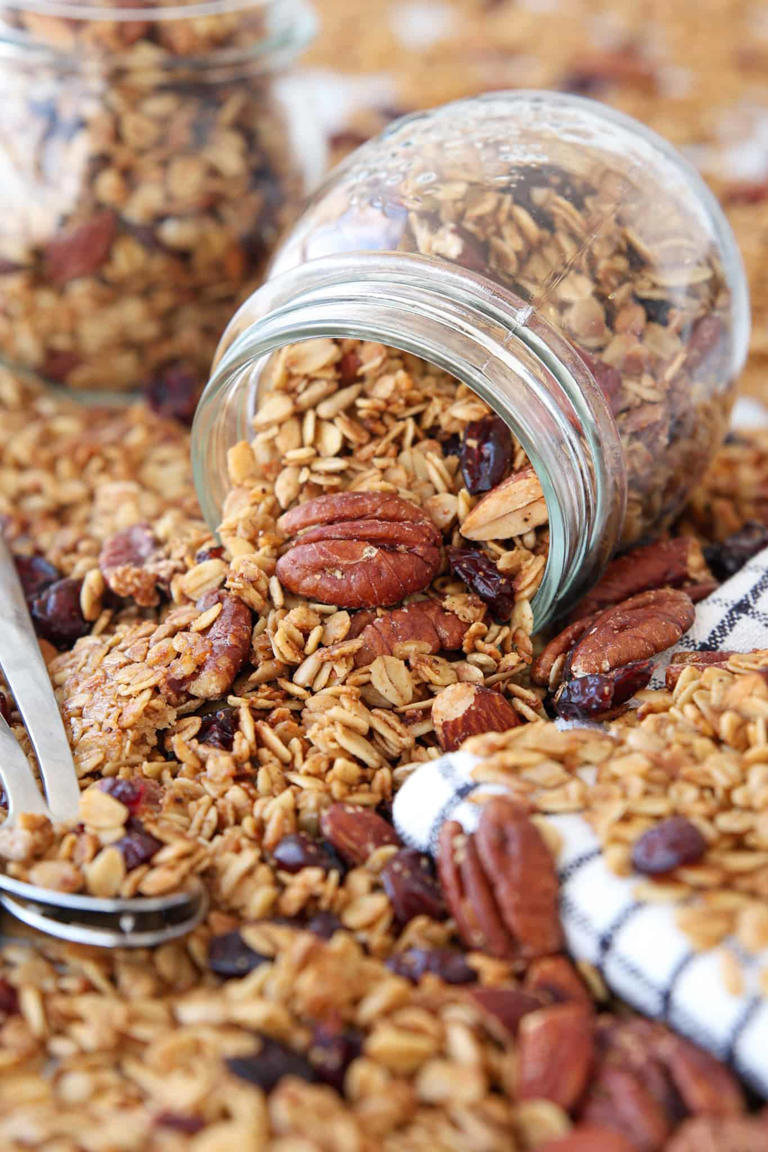 Simple Homemade Granola