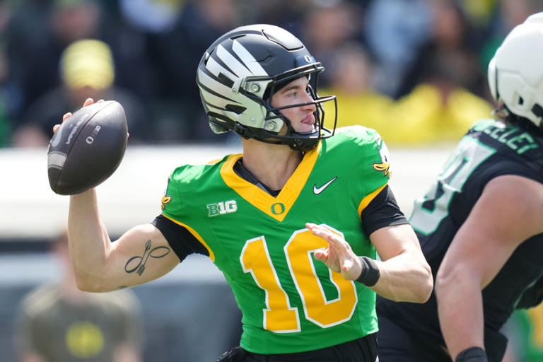 Which players' stock improved most at Oregon football spring game