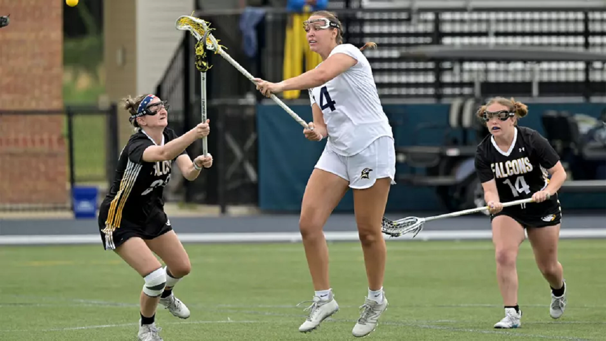 Betch Sets Record as Seahawks Crush Cedar Crest